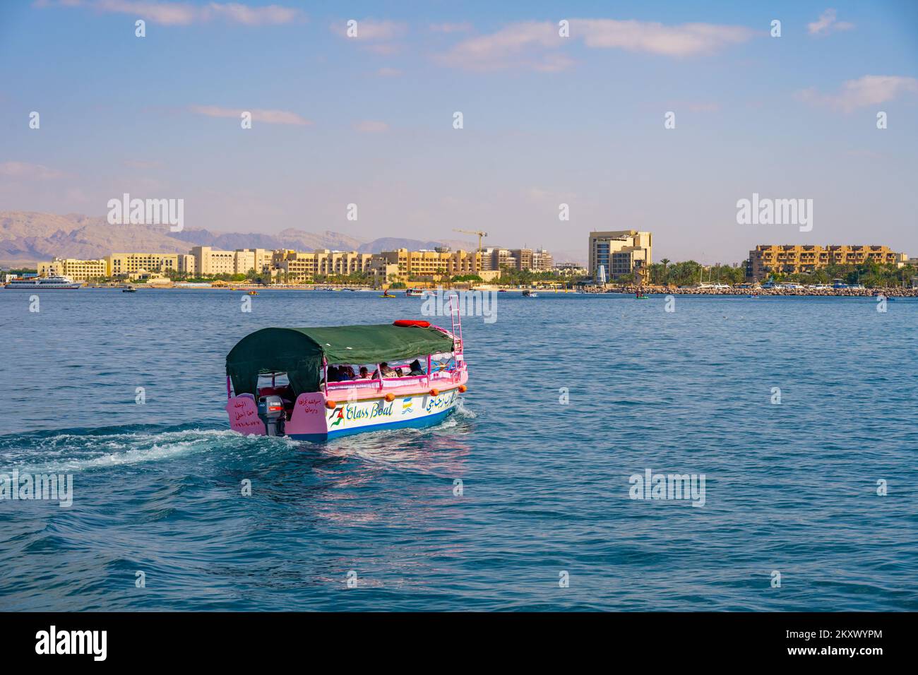 Tourist boat at on the Red Sea at Aqaba Jordan Stock Photo - Alamy