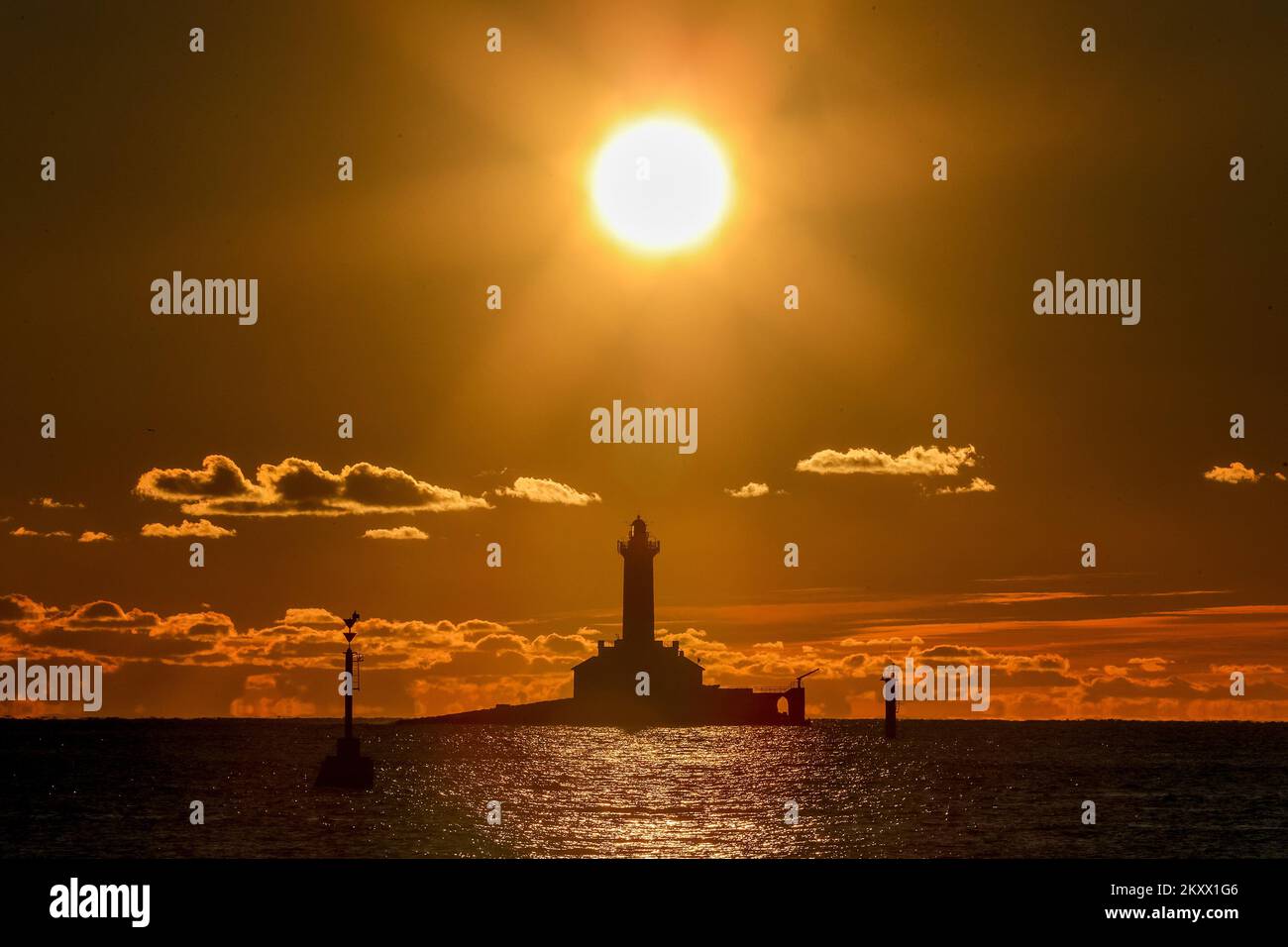 Lighthouse porer on small hi-res stock photography and images - Alamy