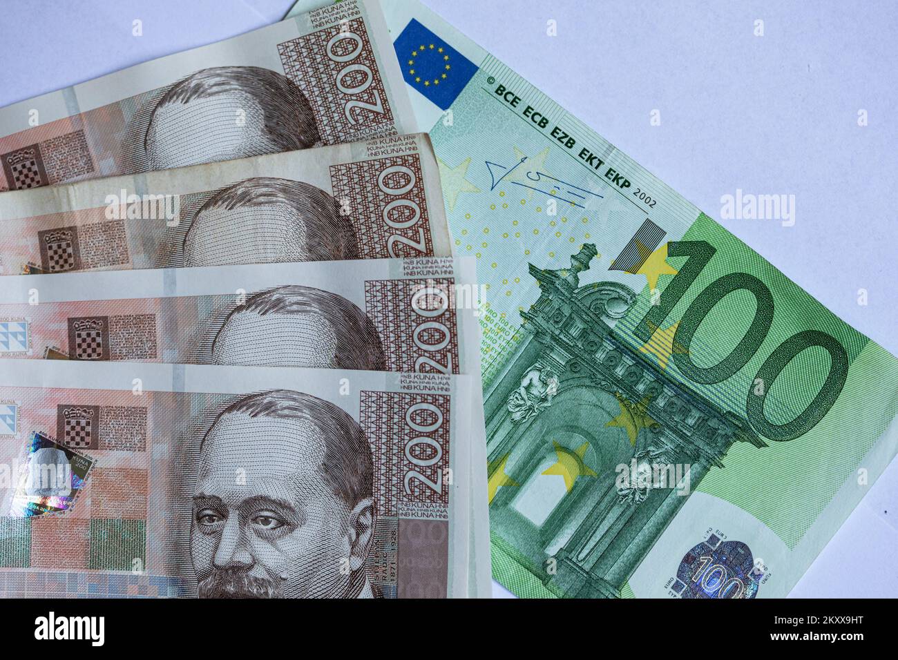 Kuna and euro banknotes to illustrate savings at home on January 19 ...