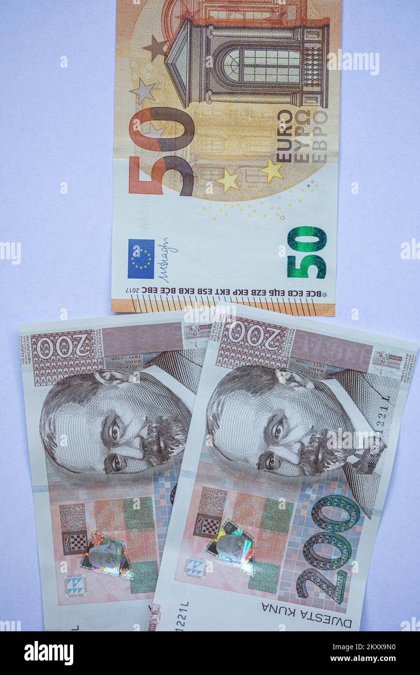 Kuna and euro banknotes to illustrate savings at home on January 19 ...