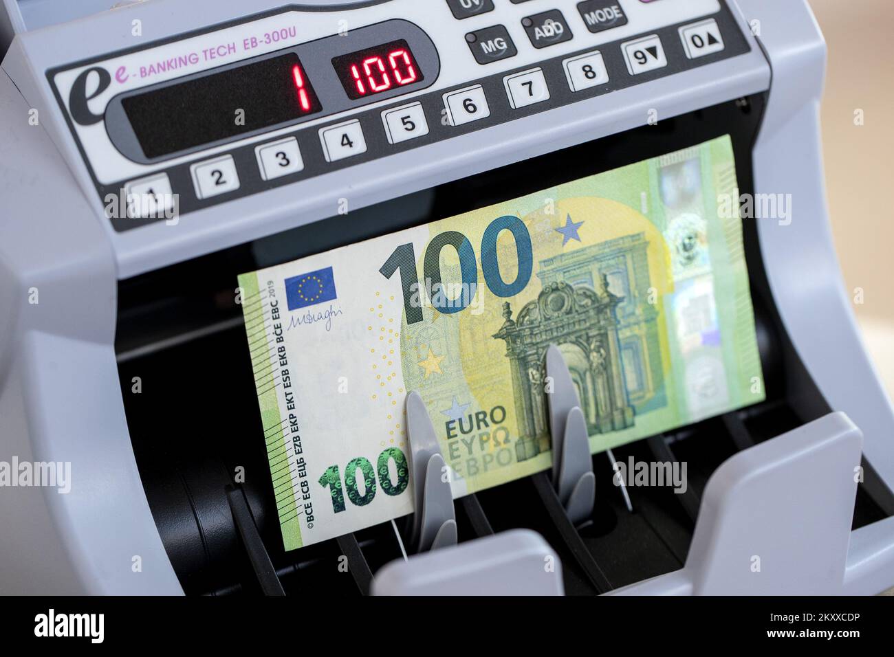Croatia is replacing the national currency Kuna with Euro on January 1 ...