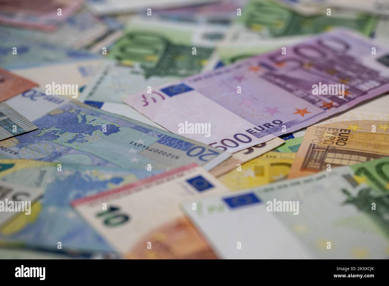 Croatia Is Replacing The National Currency Kuna With Euro On January 1 croatia-is-replacing-the-national-currency-kuna-with-euro-on-january-1