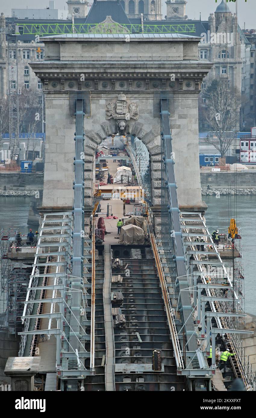 SzÃ©chenyi Chain Bridge in Budapest, Hungary on January 26, 2022 ...