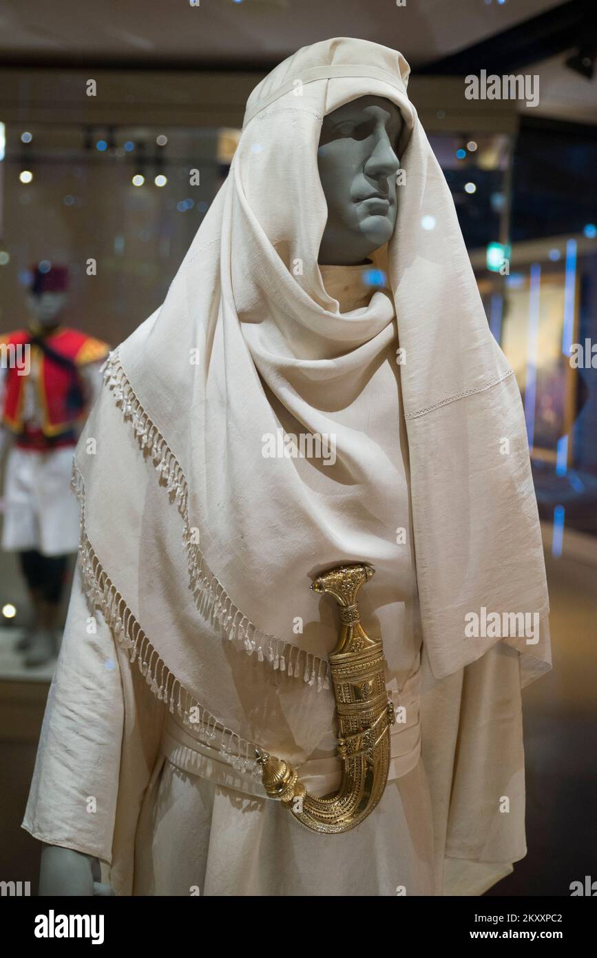 Silk robe worn by Lawrence of Arabia, 1916 Stock Photo - Alamy
