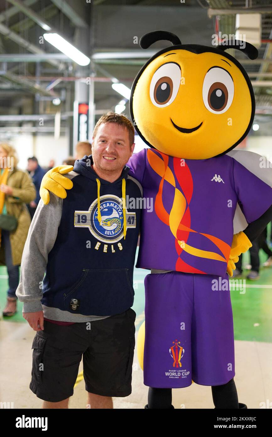 Rugby League world cup mascot RugBee meeting fans at Scotland V ...