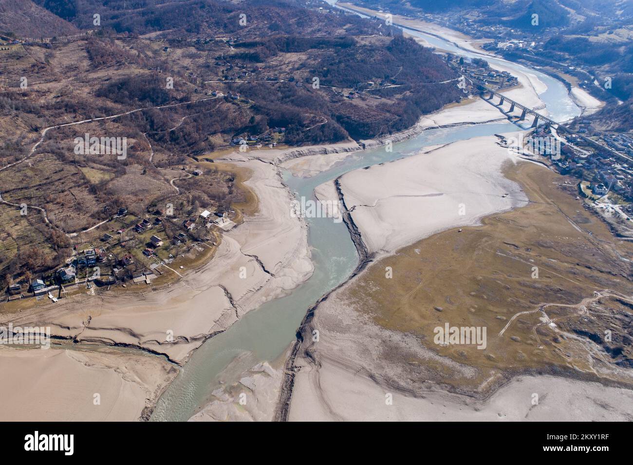 Dam before and after construction hi-res stock photography and images ...