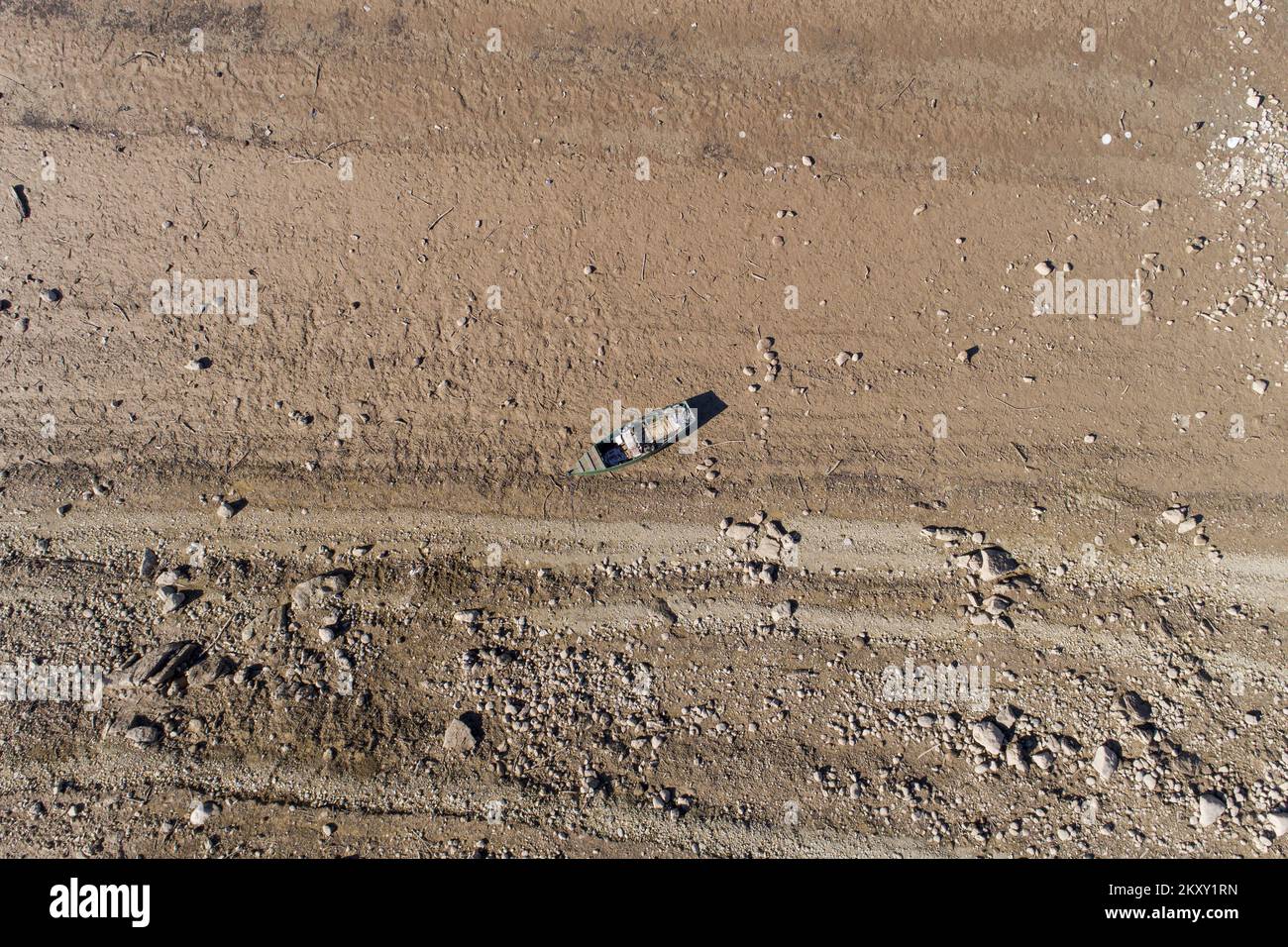 Dam before and after construction hi-res stock photography and images ...