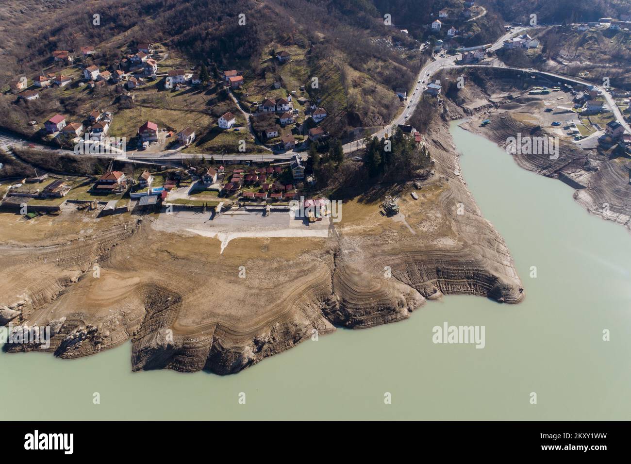 Dam before and after construction hi-res stock photography and images ...