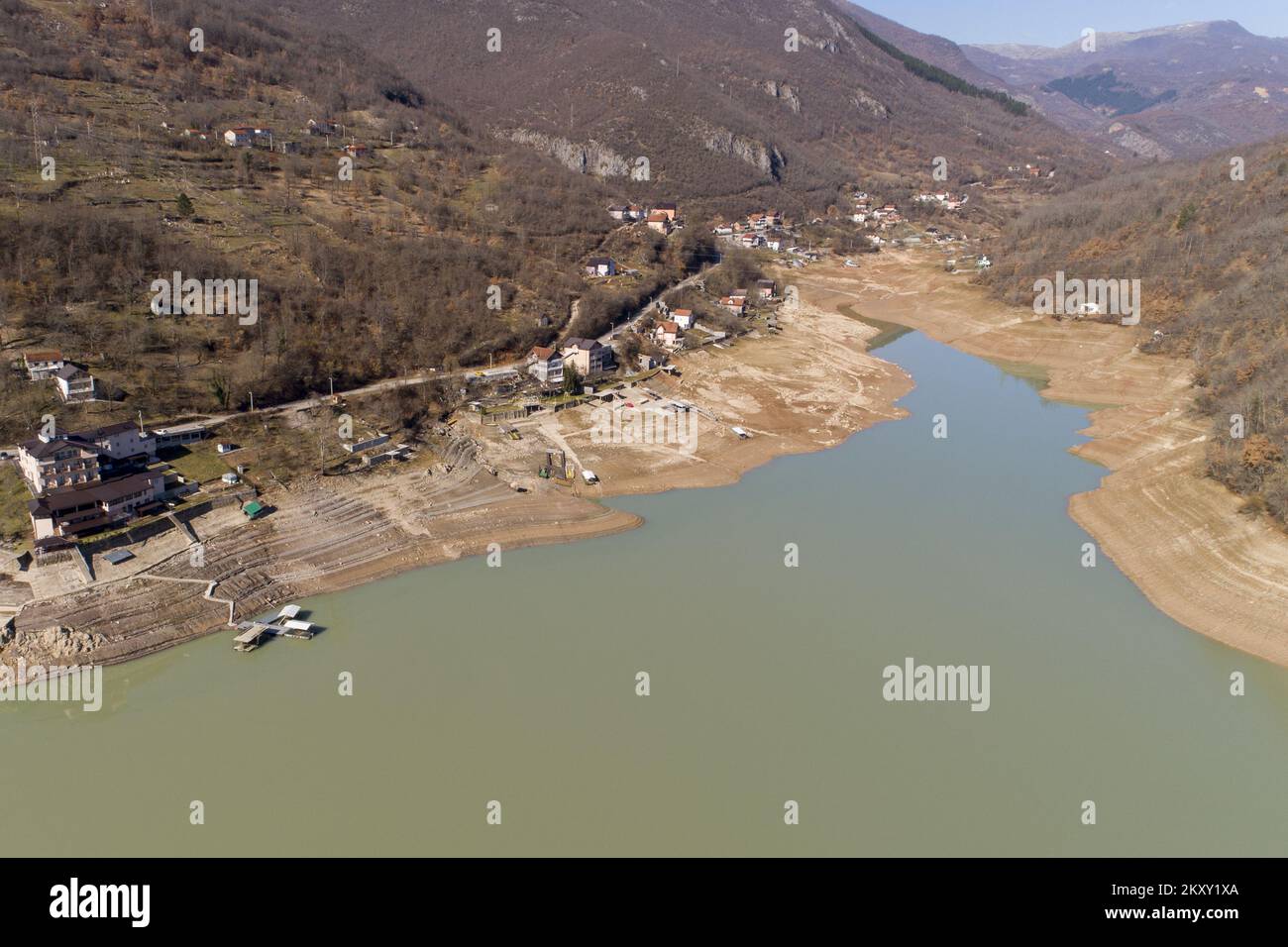 Dam before and after construction hi-res stock photography and images ...