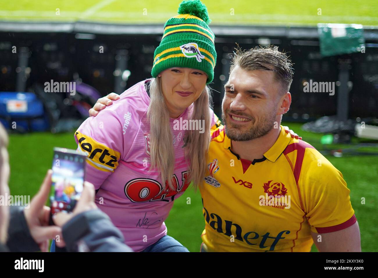 Australian fan poses with Scotland player at Rugby League World Cup ...