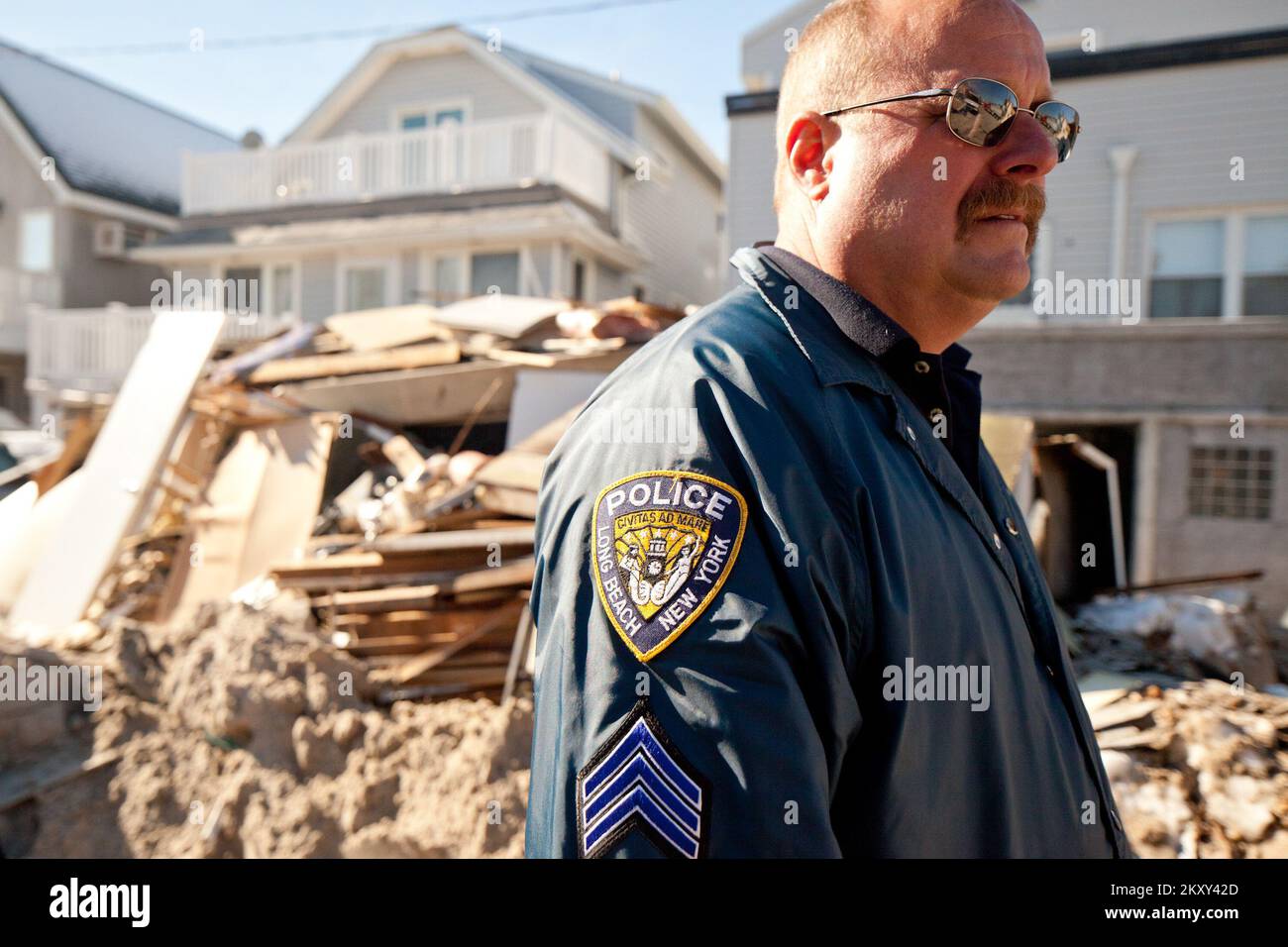 Police beach new york hi-res stock photography and images - Alamy