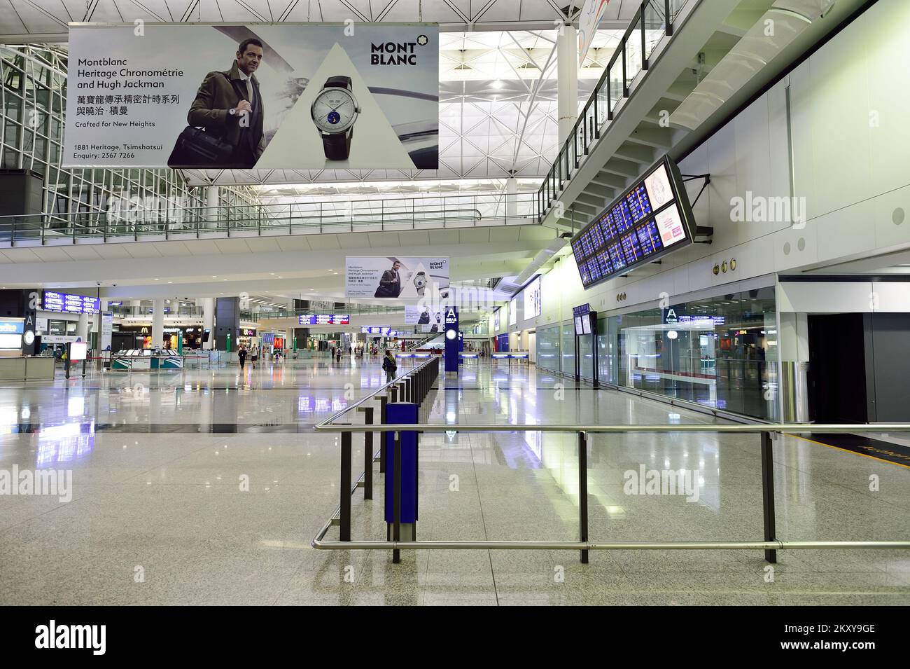 HONG KONG - SEPTEMBER 09, 2015: Hong Kong International Airport ...