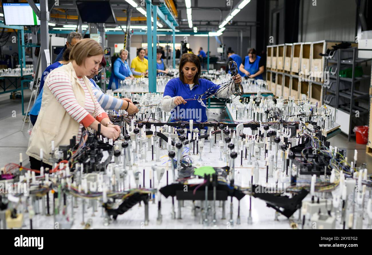 Kavadarci, North Macedonia. 30th Nov, 2022. Employees manufacture ...