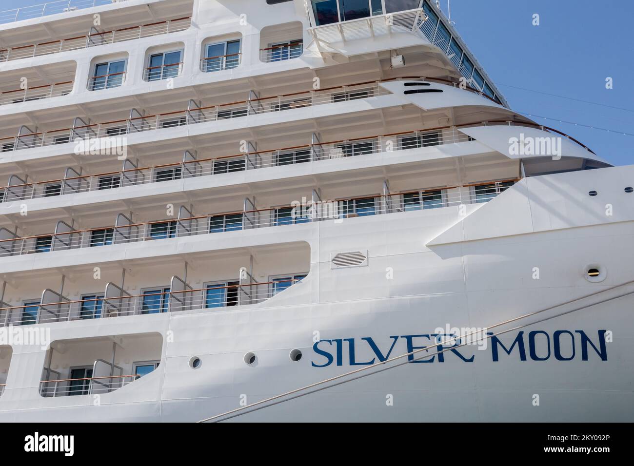 Silver moon ship hi-res stock photography and images - Alamy