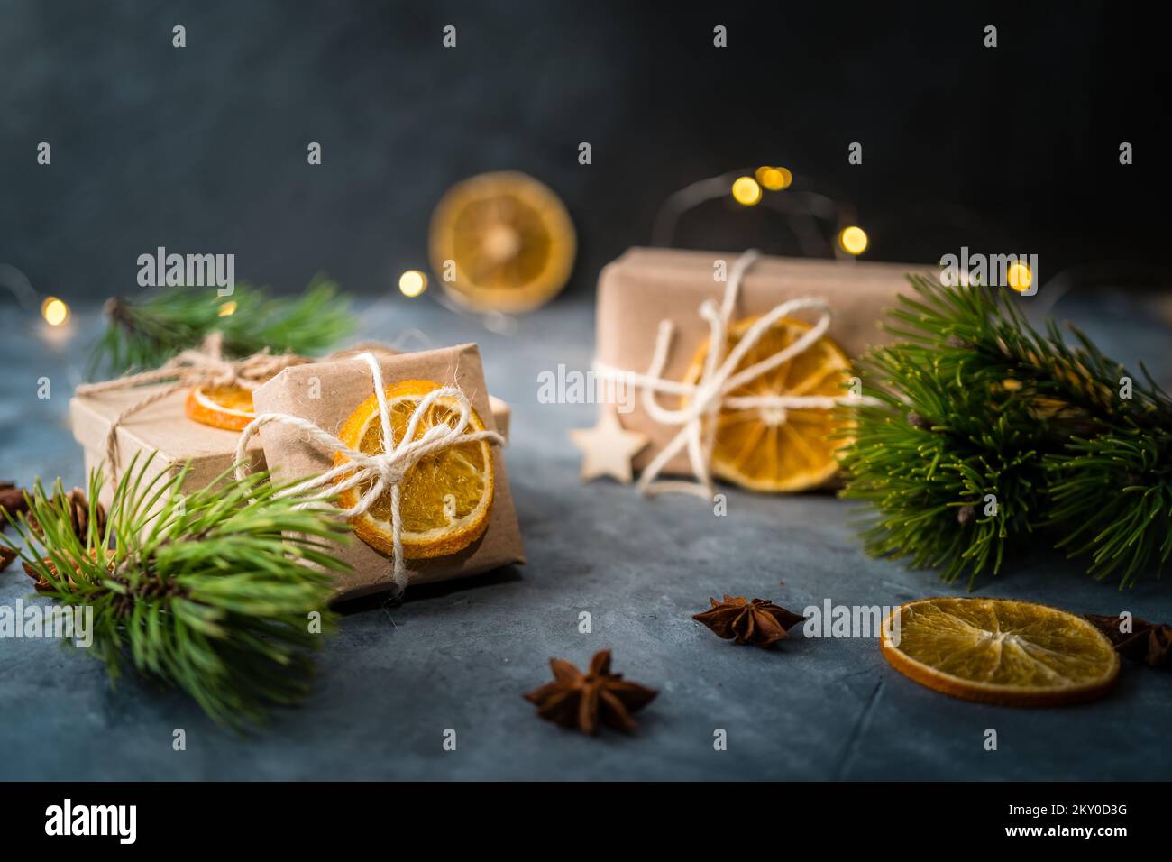 Zero waste Christmas concept. Eco-friendly kraft paper wrapping gifts ...