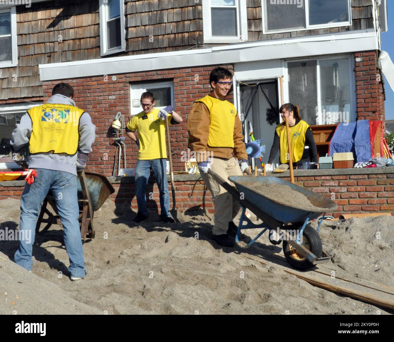 Mormon helping hands hi-res stock photography and images - Alamy