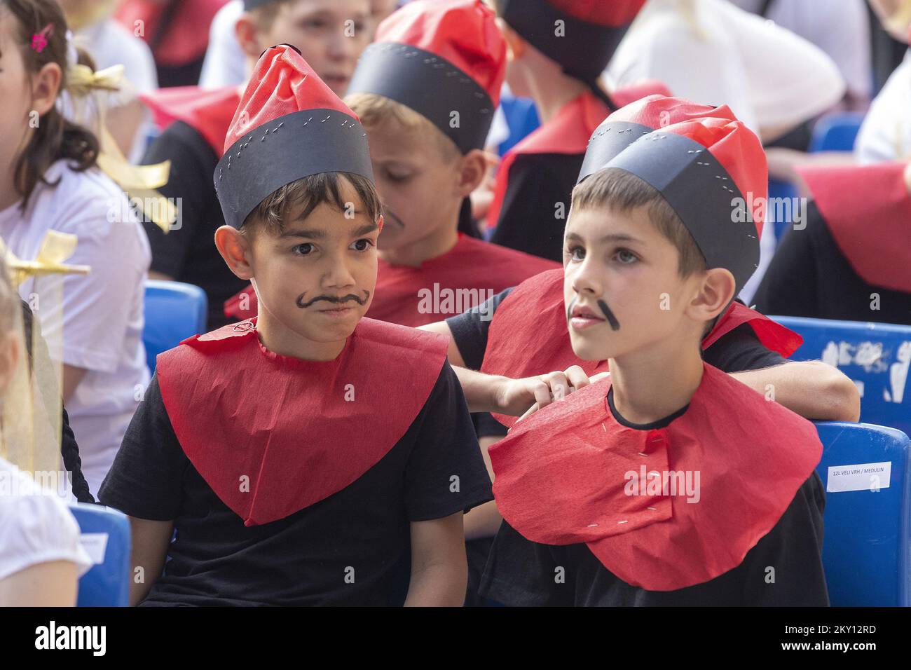 Opera singers aria hi-res stock photography and images - Alamy