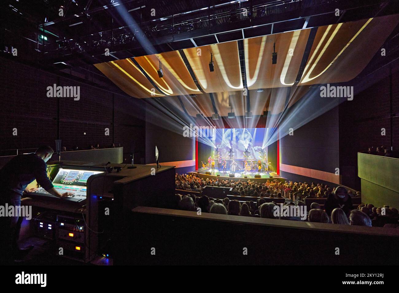 The hamilton spectator building hi-res stock photography and images - Alamy