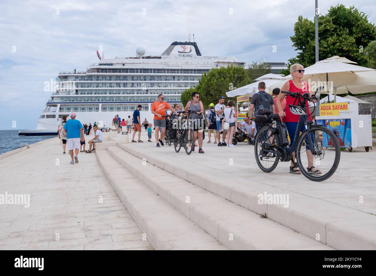 The Viking Sea cruiser sailed into Zadar with about a thousand tourists ...