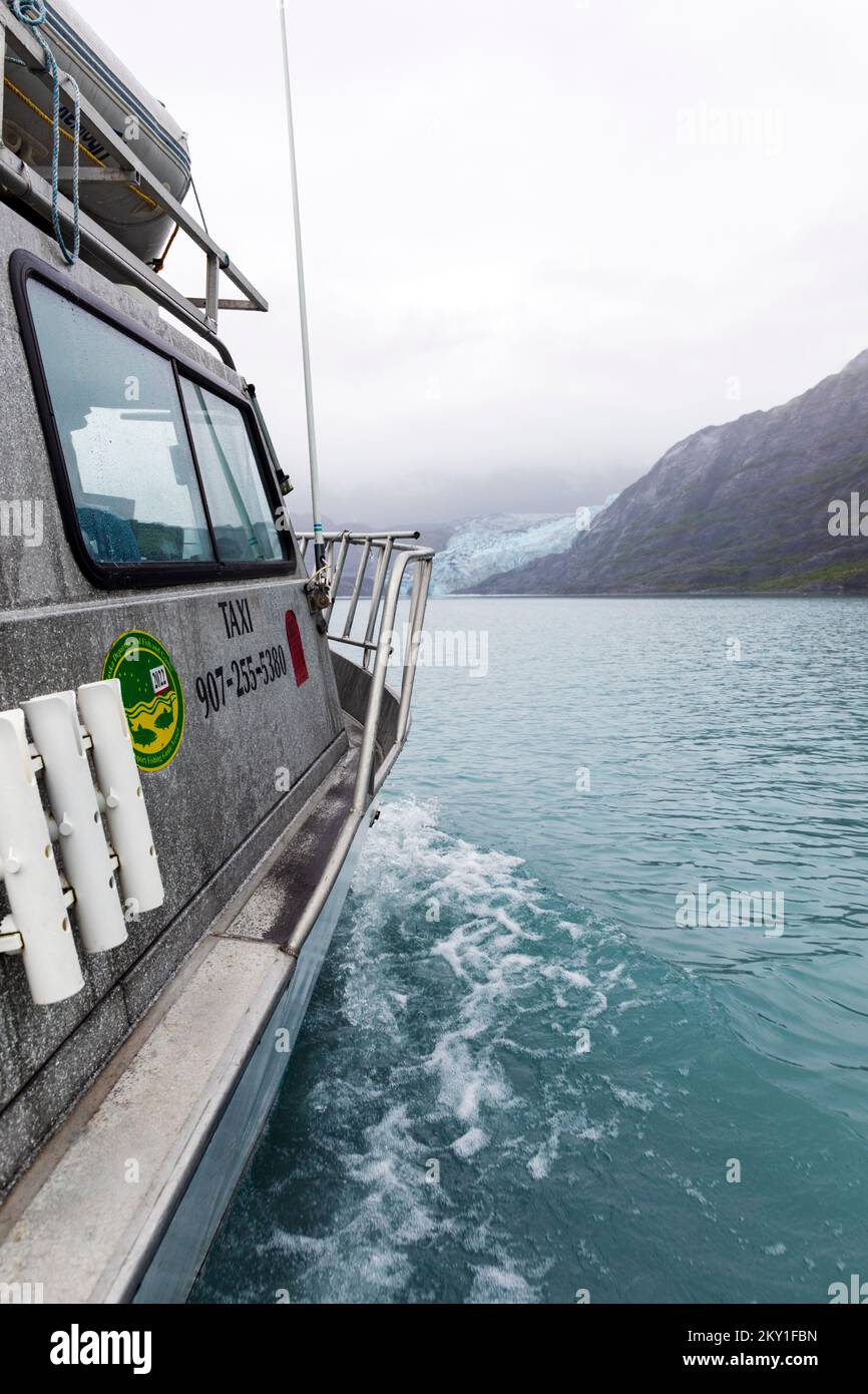 Charter boat visiting Shoup Glacier; Shoup Bay; Valdez Arm; Prince ...