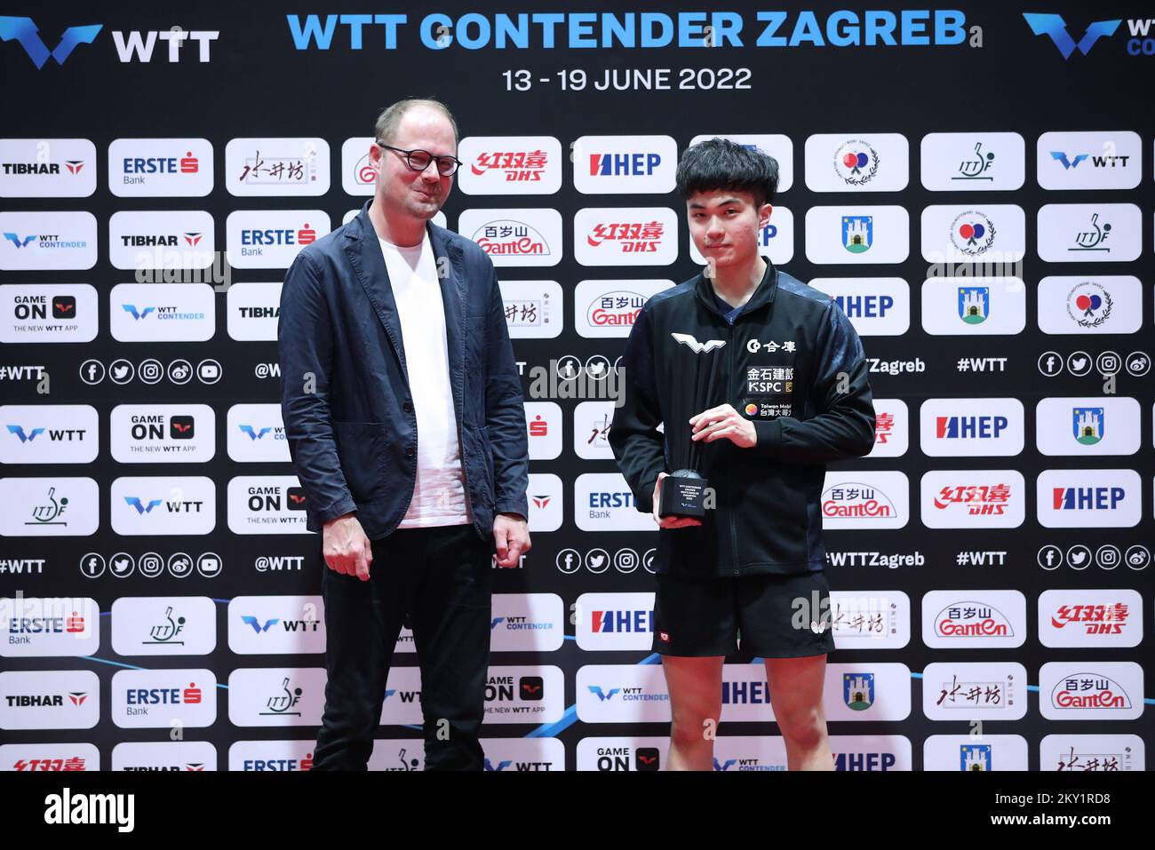 Deputy Mayor of Zagreb Luka Korlaet and Winner Yun-Ju Lin of Taiwan ...