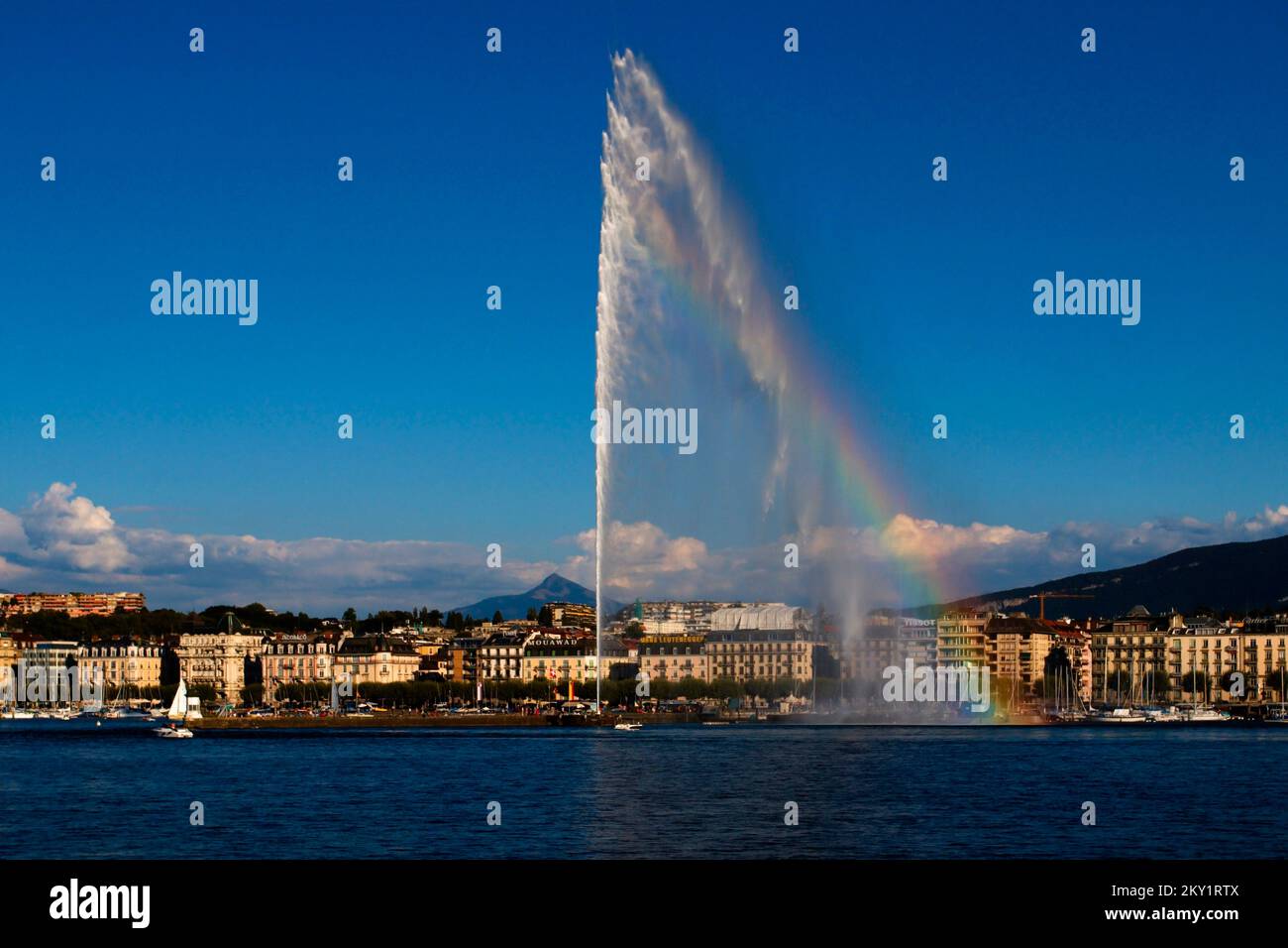 Lake Geneva and the Jet d'Eau fountain in Switzerland Stock Photo - Alamy