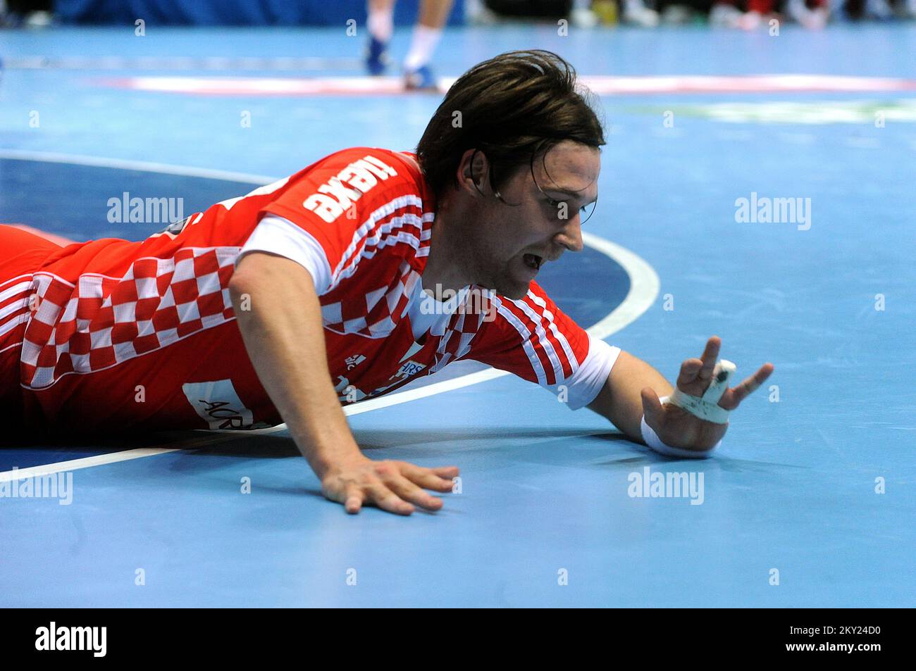 Ivan Cupic returns for his first handball match since a tragic accident ...