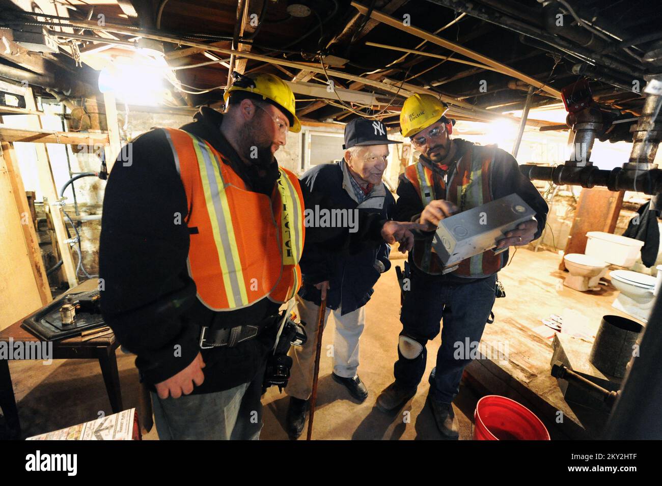 Rapid repairs hi-res stock photography and images - Alamy