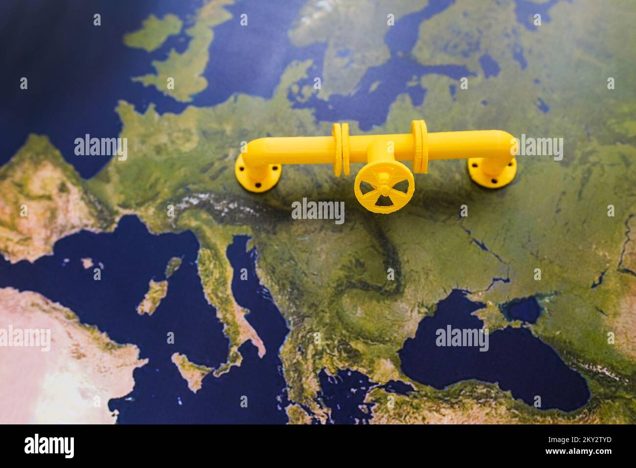 Map of pipelines russia hi-res stock photography and images - Alamy
