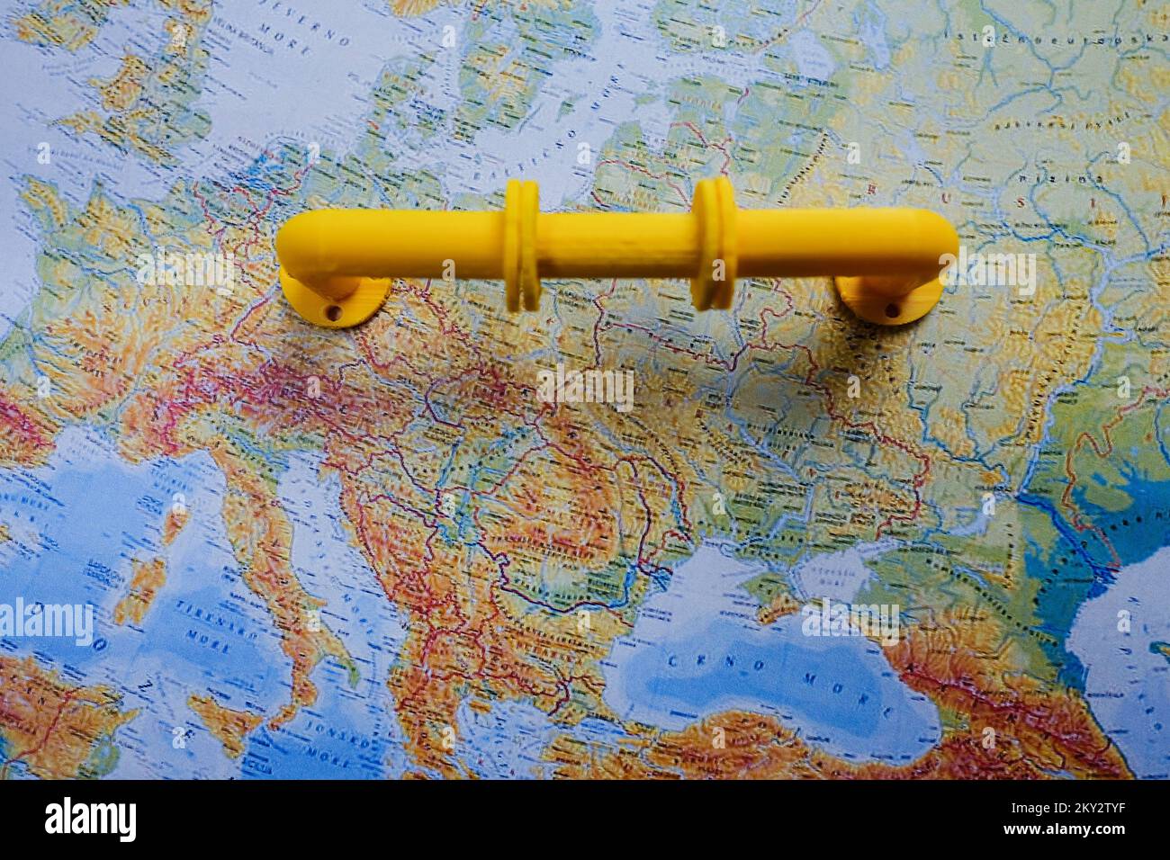 Map of pipelines russia hi-res stock photography and images - Alamy