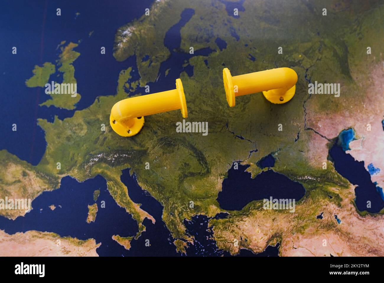 Map of pipelines russia hi-res stock photography and images - Alamy