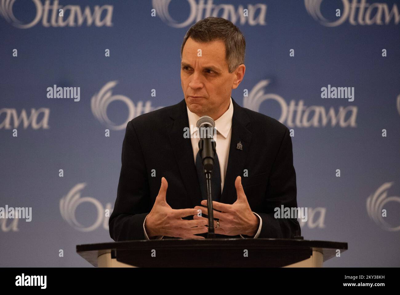 Ottawa Mayor Mark Sutcliffe speaks with reporters at Ottawa City Hall ...