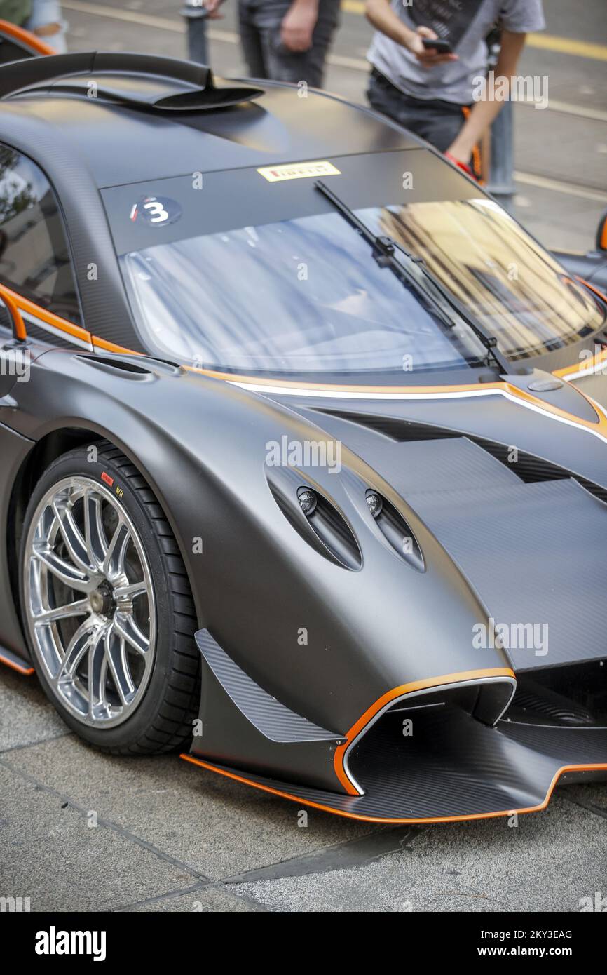 Pagani Huayra R, a car that will be presented tomorrow as part of the ...