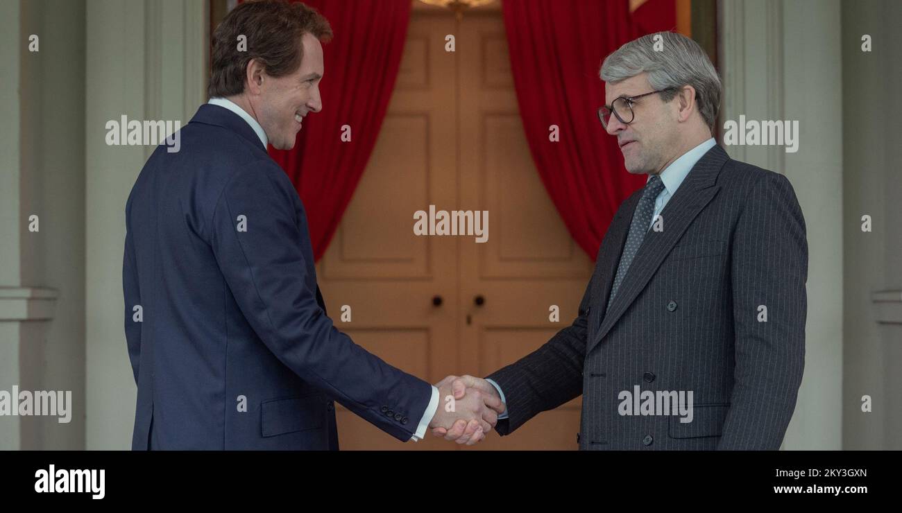 THE CROWN, right: Jonny Lee Miller as John Major, (Season 5, aired Nov ...