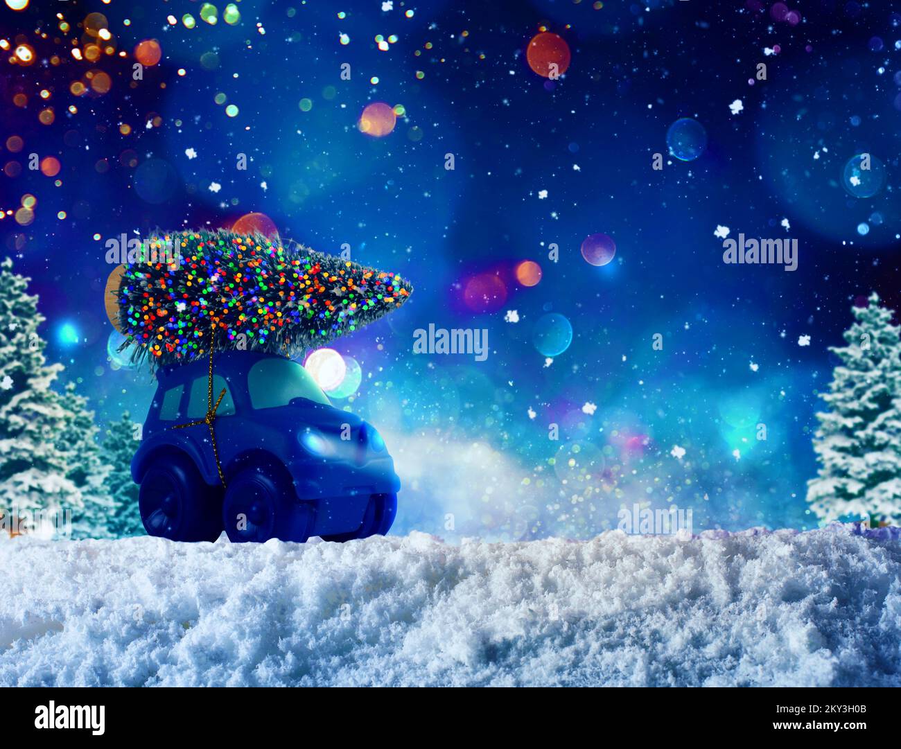 Christmas tree car roof hi-res stock photography and images - Alamy