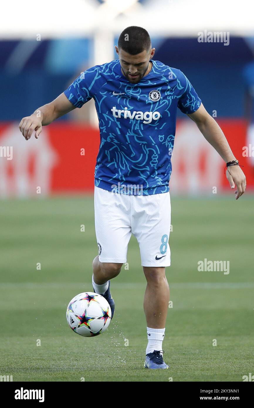 ZAGREB, CROATIA - SEPTEMBER 06: Mateo Kovacic of Chelsea wamr up prior ...