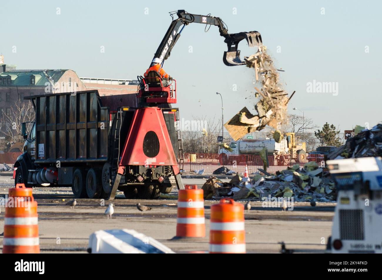 Army recycling program hi-res stock photography and images - Alamy