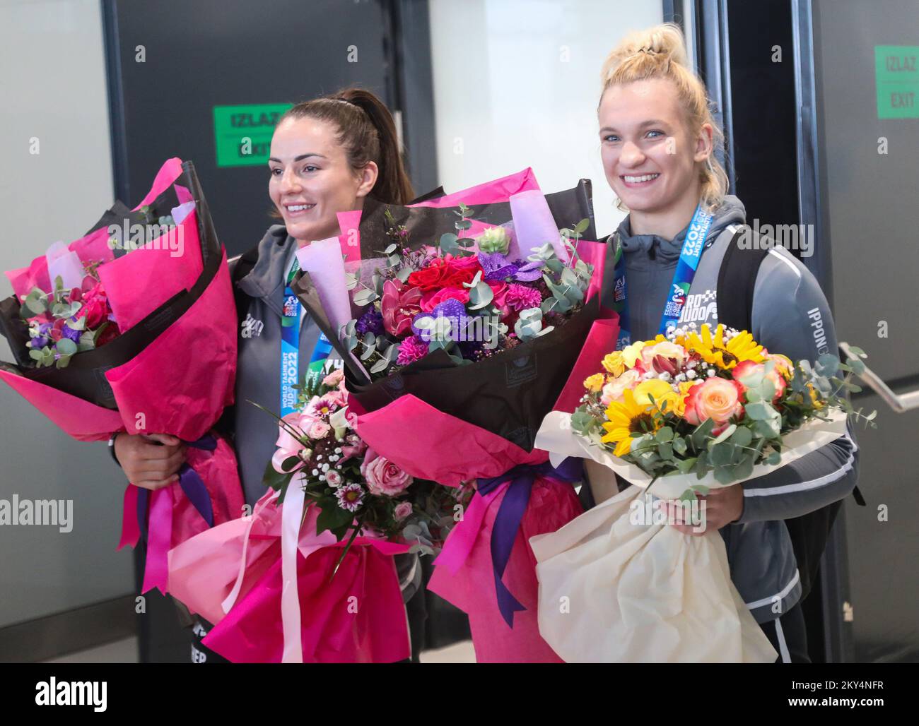 Welcome for athletes Barbara Matic and Lara Cvjetko at the airport ...