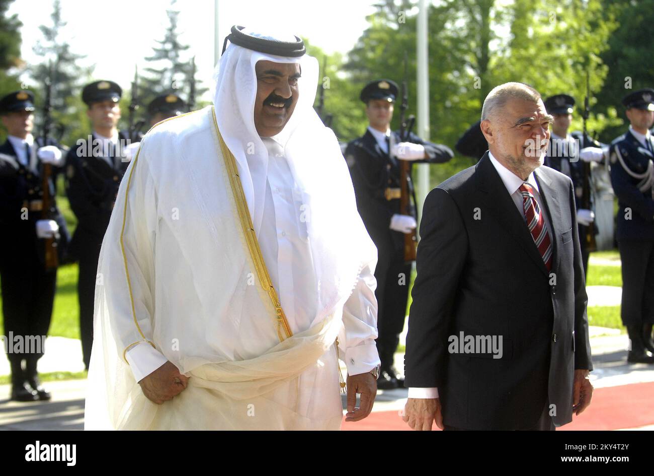 Emir of Qatar Sheikh Hamad bin Khalifa Al-Thani with President of ...