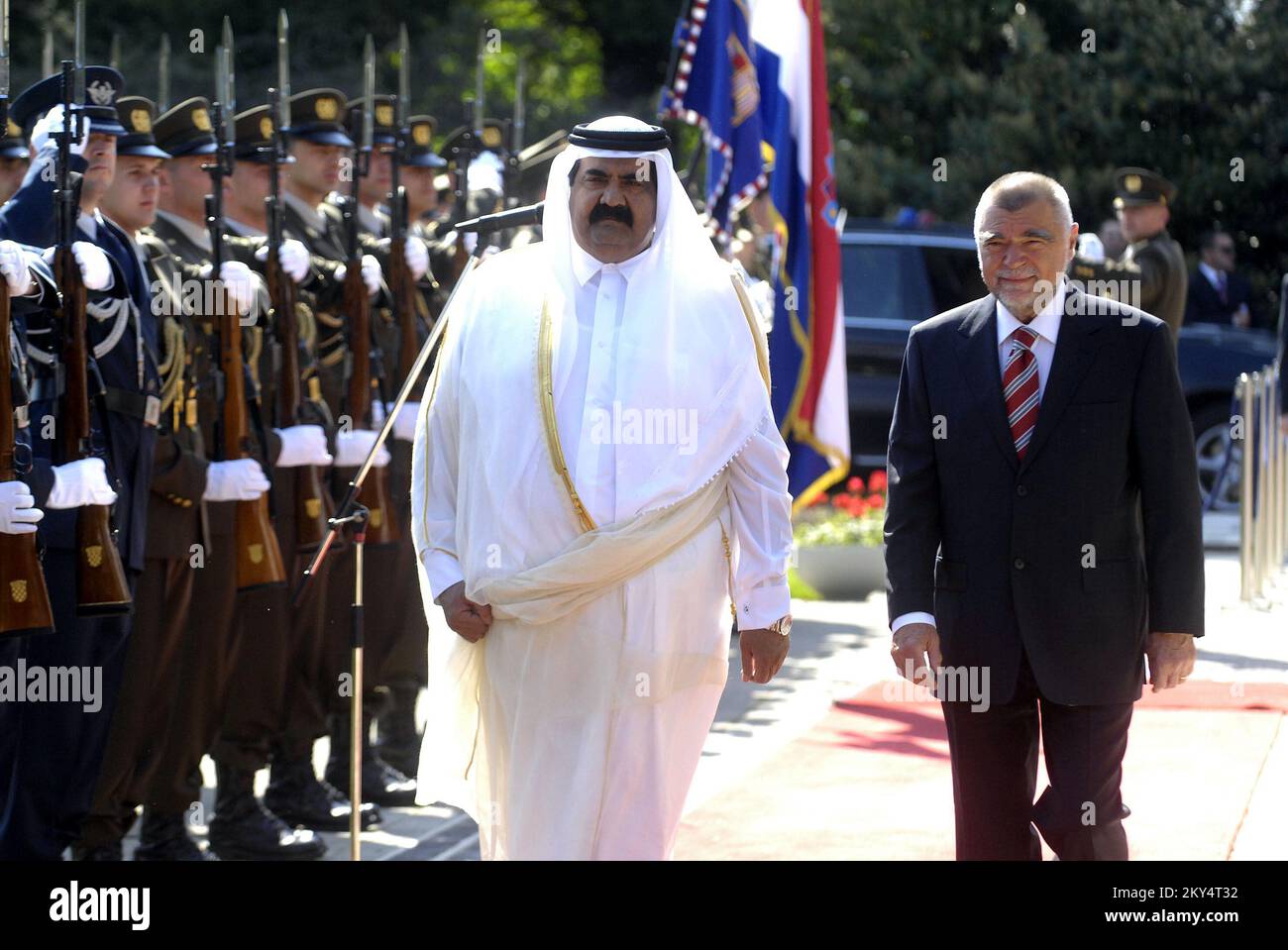 Emir of Qatar Sheikh Hamad bin Khalifa Al-Thani with President of ...