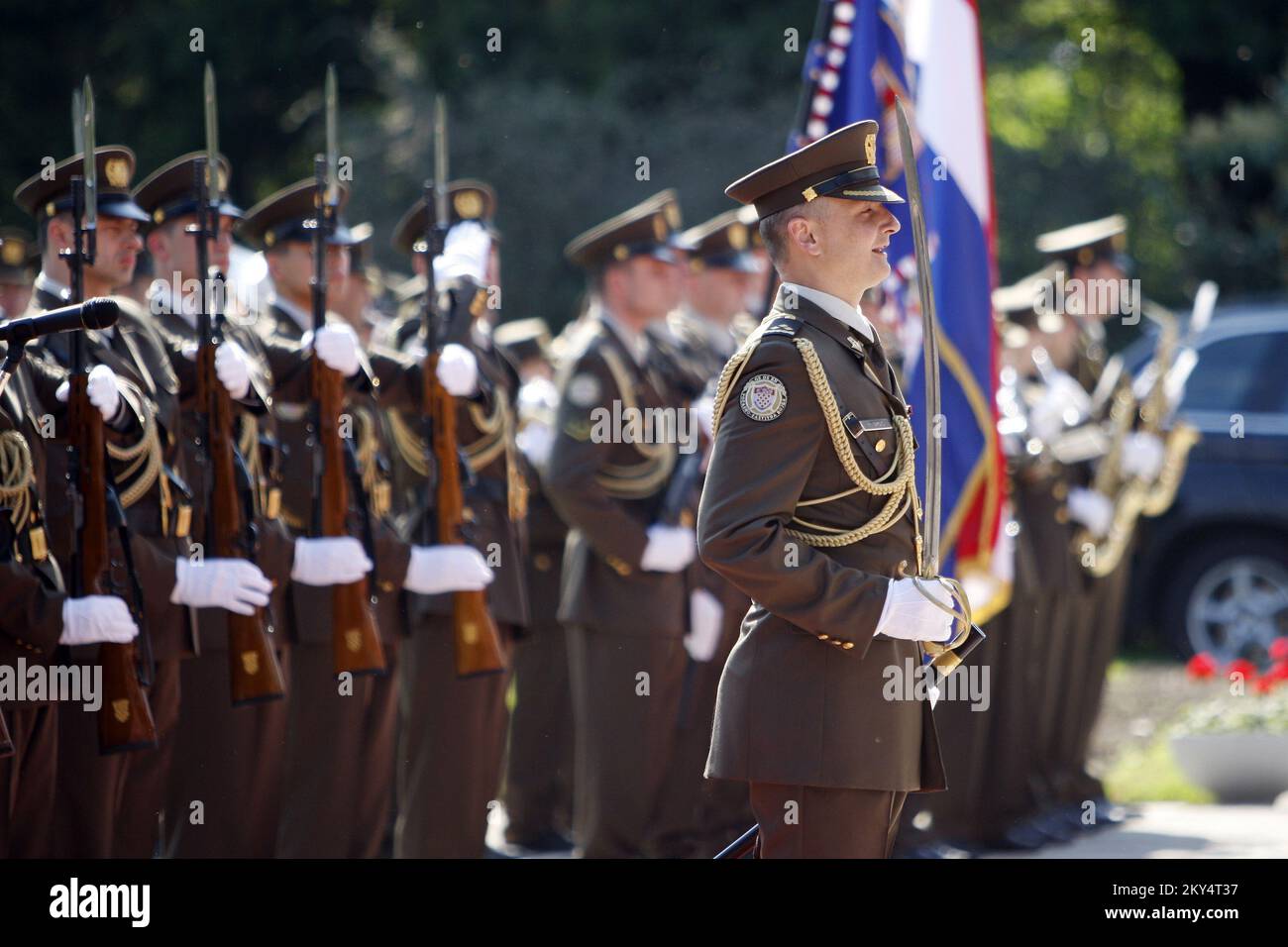A guard of honour for Emir of Qatar, Sheikh Hamad bin Khalifa Al-Thani ...