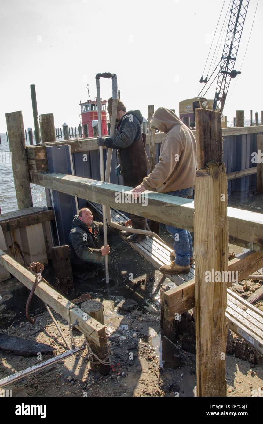 Bulkhead hurricane hi-res stock photography and images - Alamy
