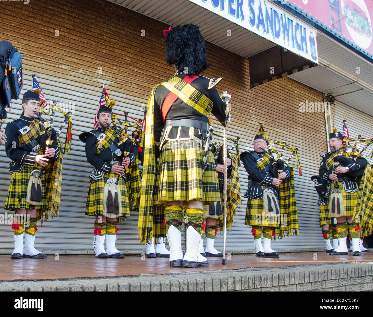 Pile driving activities hi-res stock photography and images - Alamy