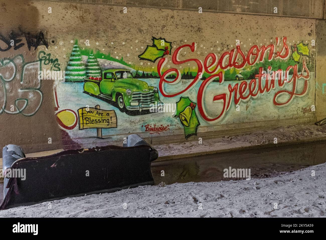Living under bridge boulevard hi-res stock photography and images - Alamy