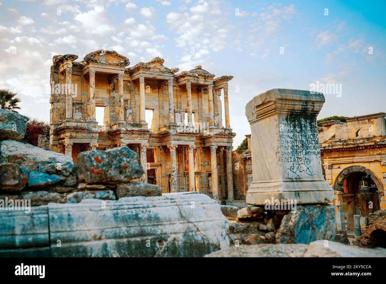 World famous library hi-res stock photography and images - Alamy