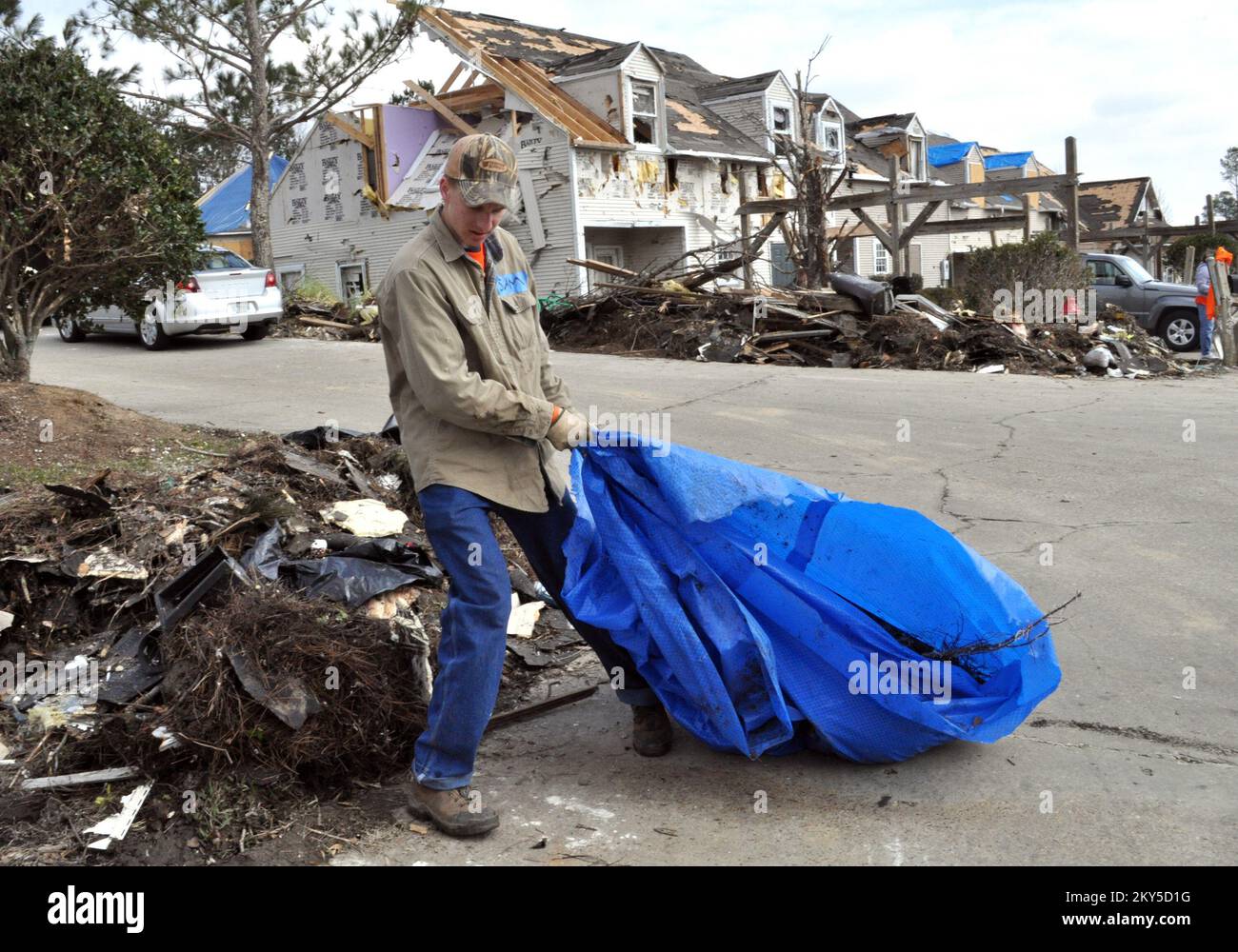 Volunteers are Everywhere Cleaning up Debris. Mississippi Severe Storms ...