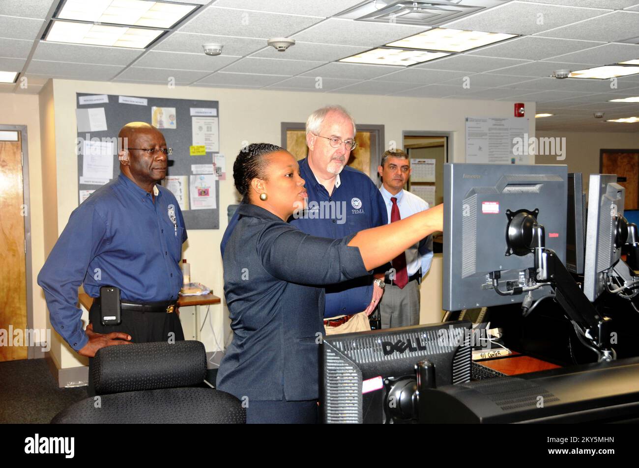 911 dispatch system hi-res stock photography and images - Alamy