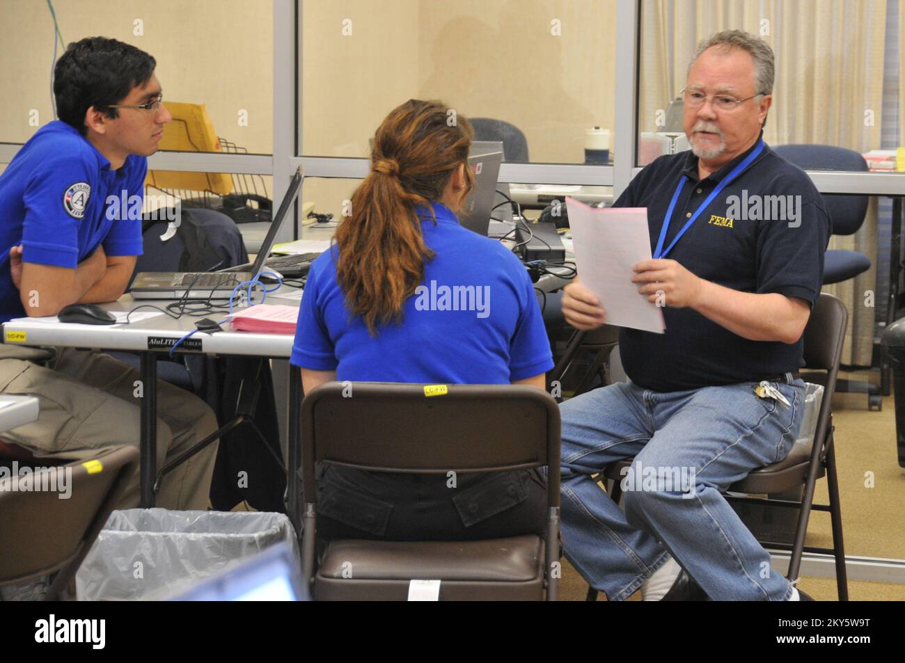 Texas emergency operation center hi-res stock photography and images ...