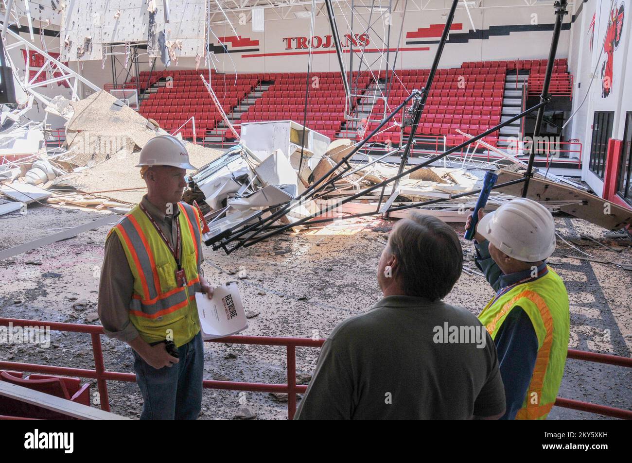 Preliminary disaster assessment team hi-res stock photography and ...