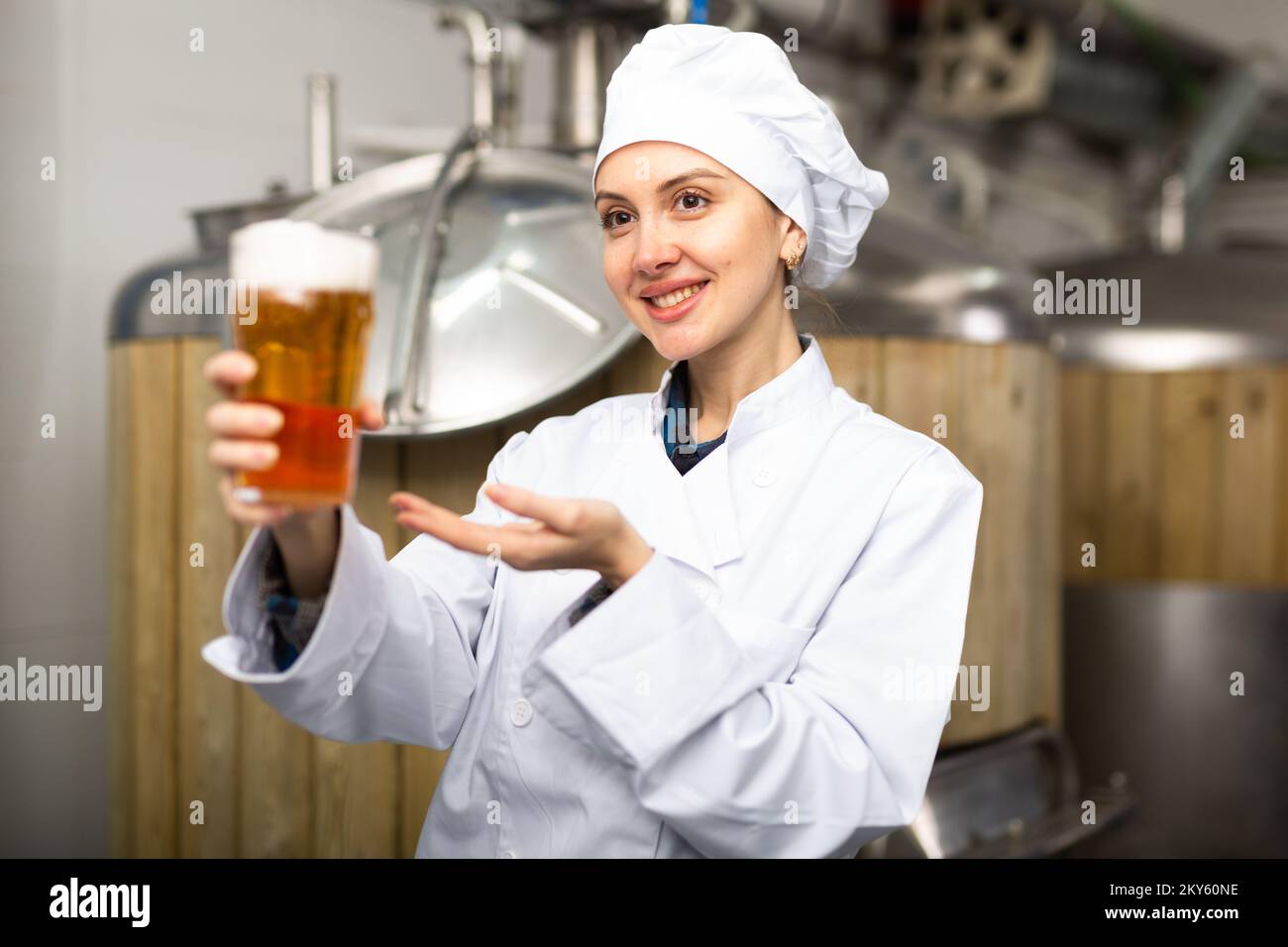 German glass artisan hi-res stock photography and images - Alamy